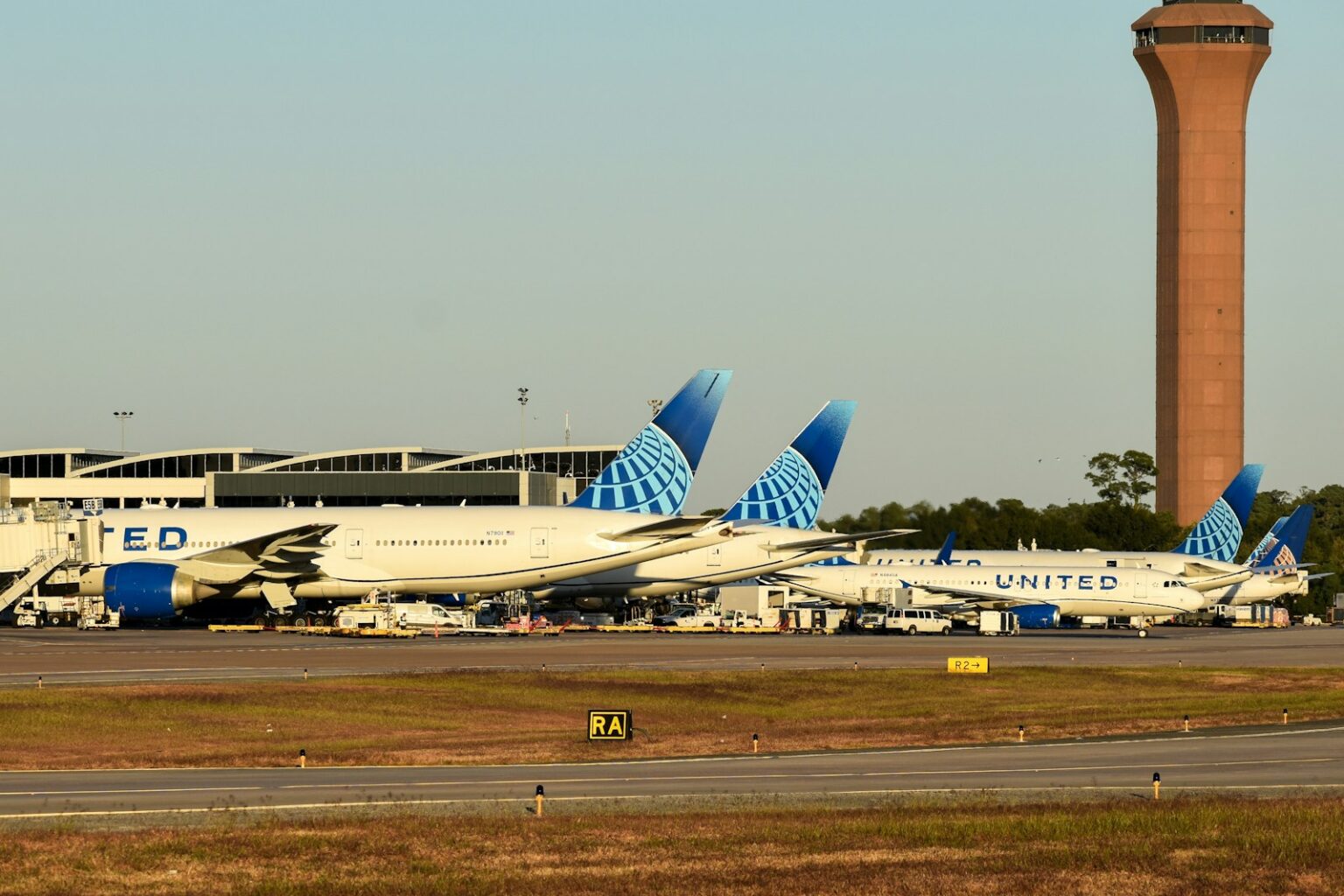 Ground Stop at Houston Airports Highlights Dual Threat of Storms and ...